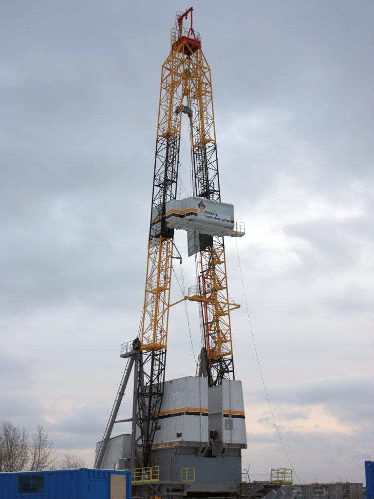 Cluster drilling rigs
